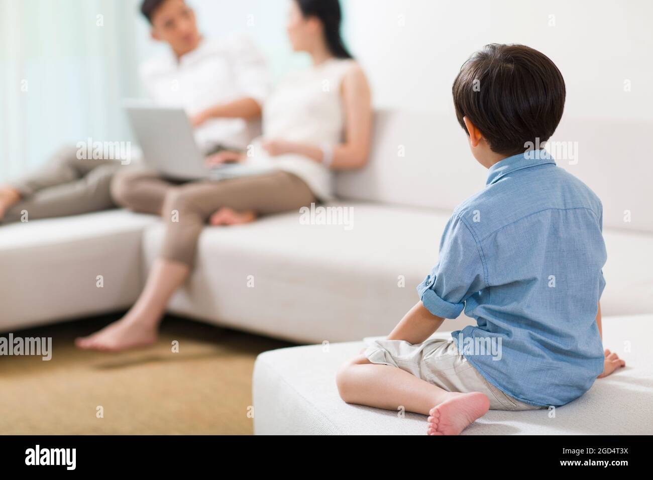 Child watching parents argue Stock Photo - Alamy