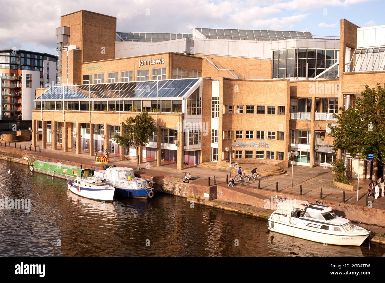 John lewis park royal hi-res stock photography and images - Alamy