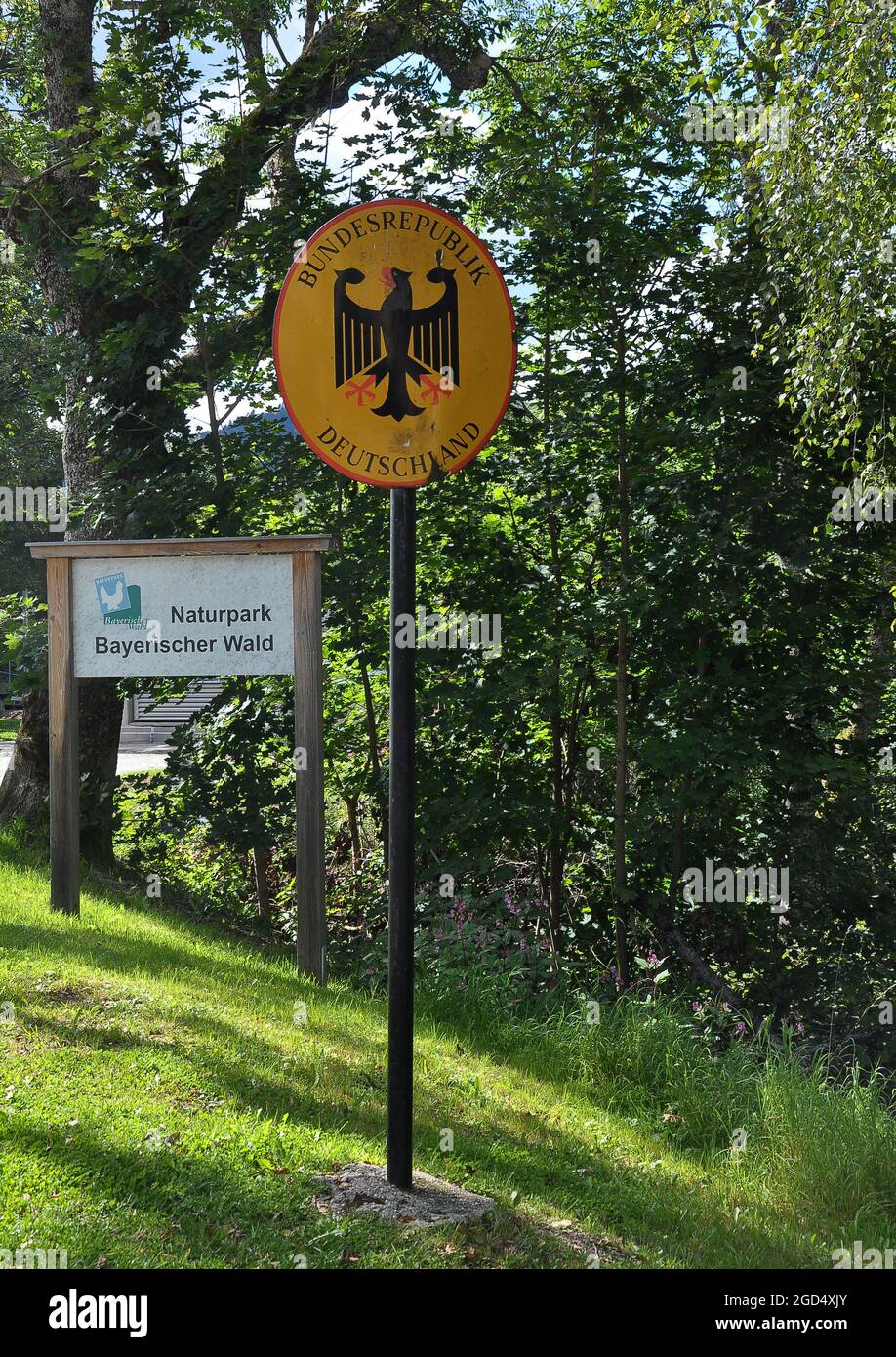 Border sign Federal Republic of Germany in Bayerisch Eisenstein Stock ...