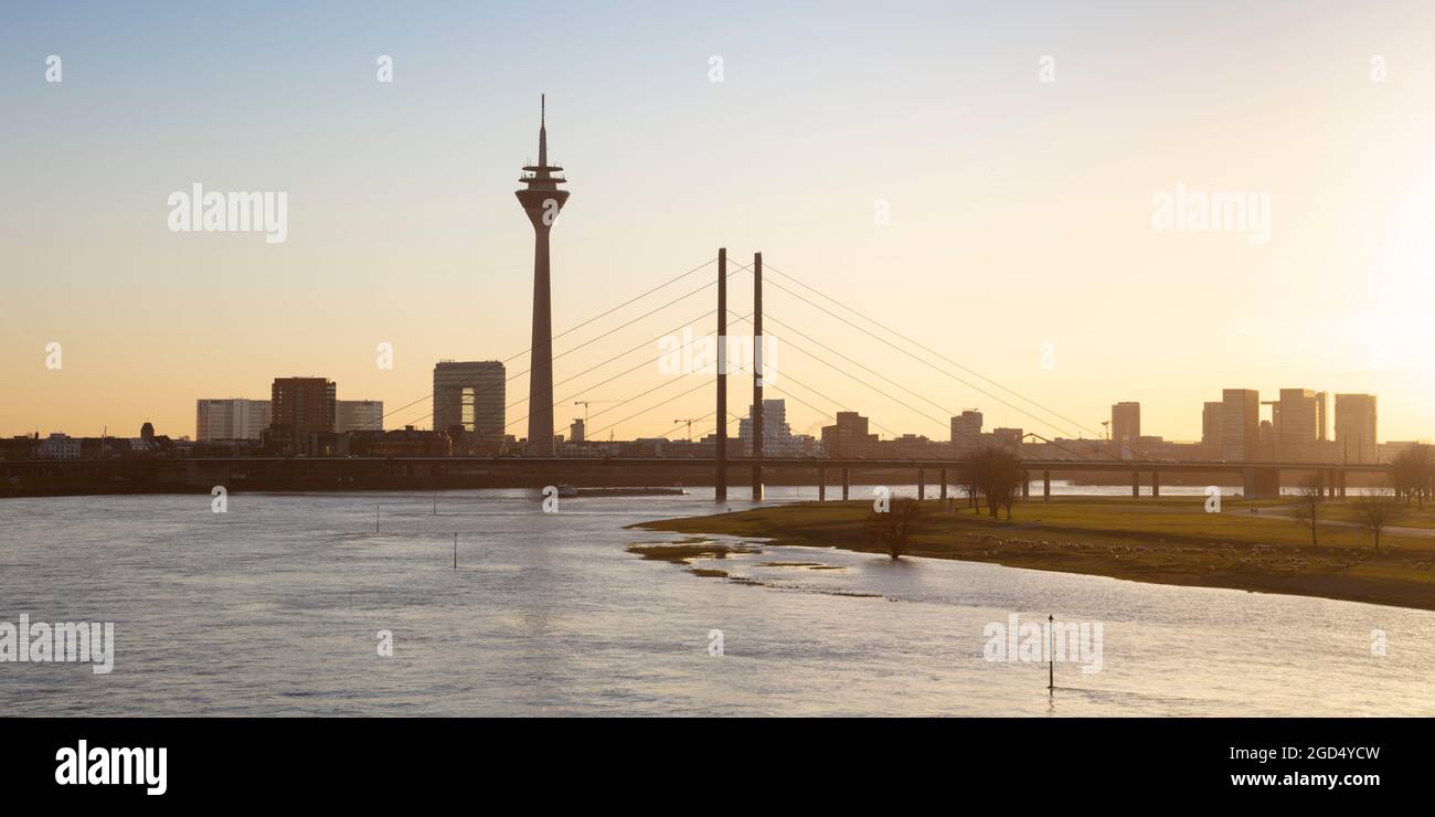 Duesseldorf city hi-res stock photography and images - Alamy