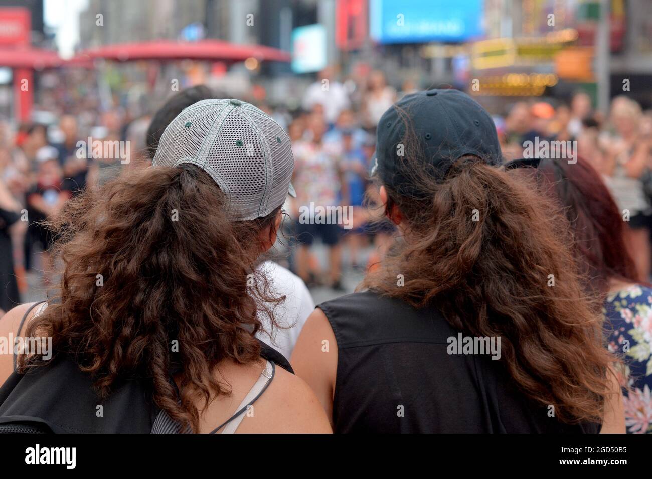 People in the city street Stock Photo - Alamy