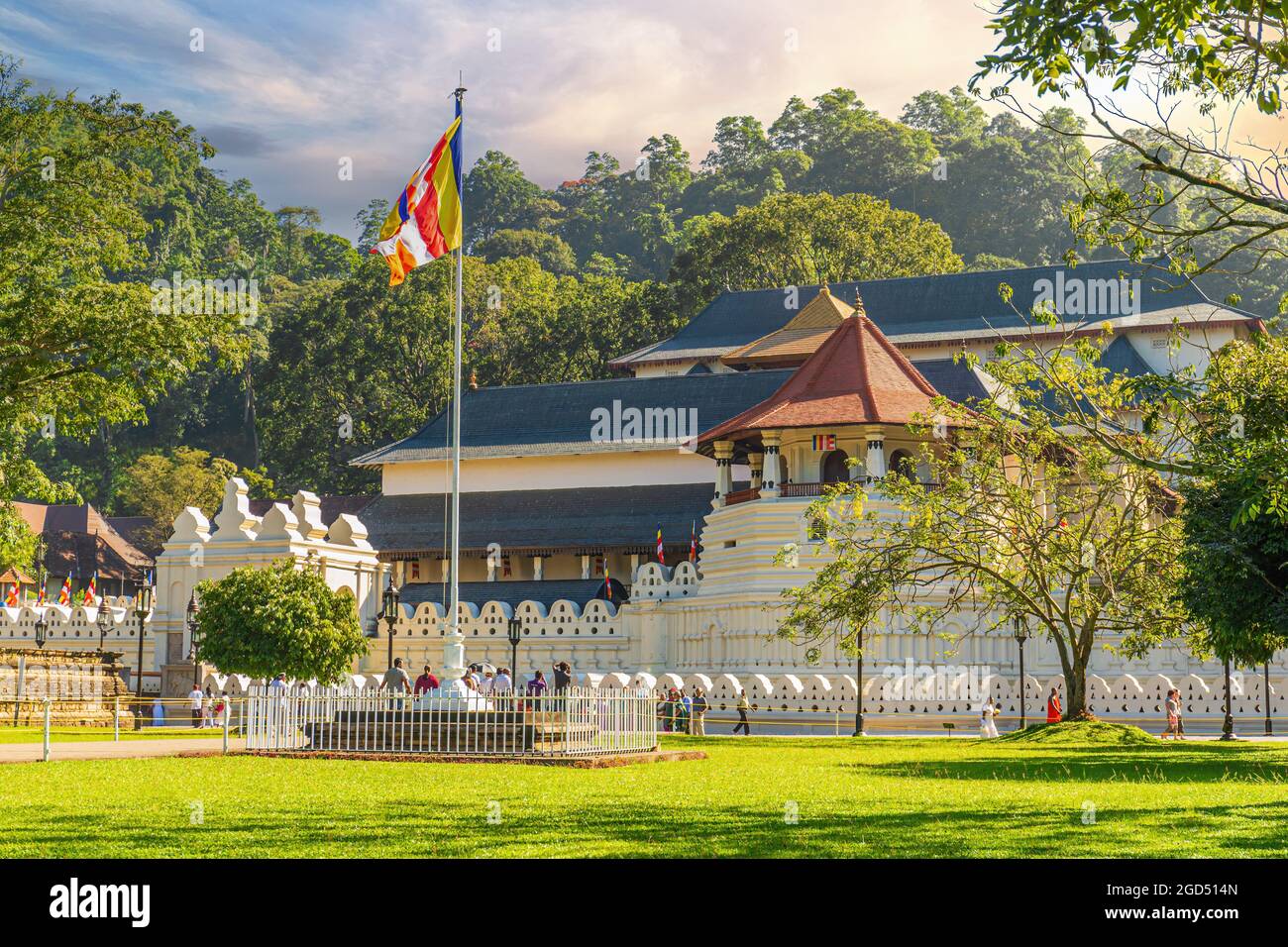 Famous Buddhist Temple of the Tooth Relic (Dalada Maligawa) in Kandy ...