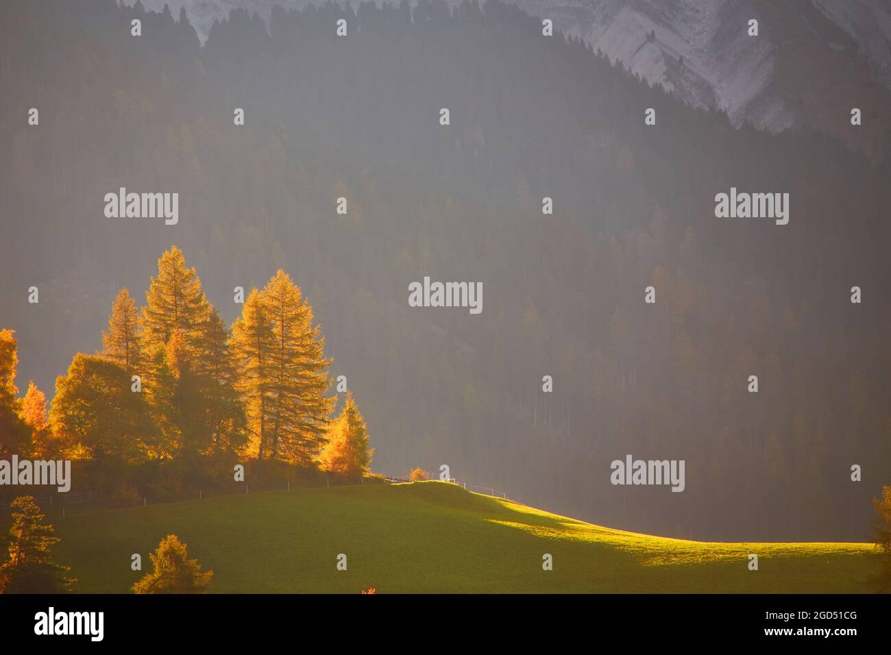 Rising sun panorama meadows hi-res stock photography and images - Alamy