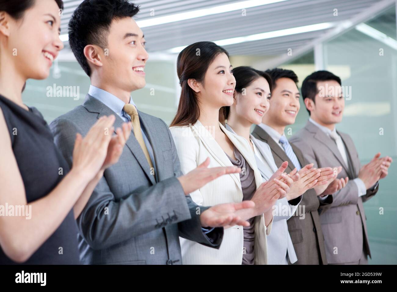 Indian office applauding hi-res stock photography and images - Alamy