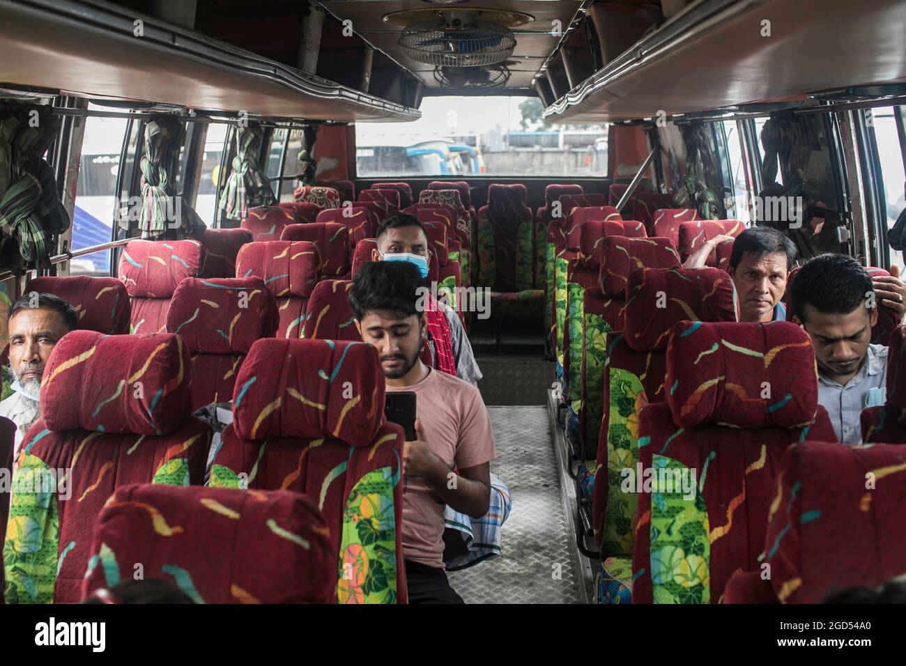 Bangladesh passengers bus hi-res stock photography and images - Alamy