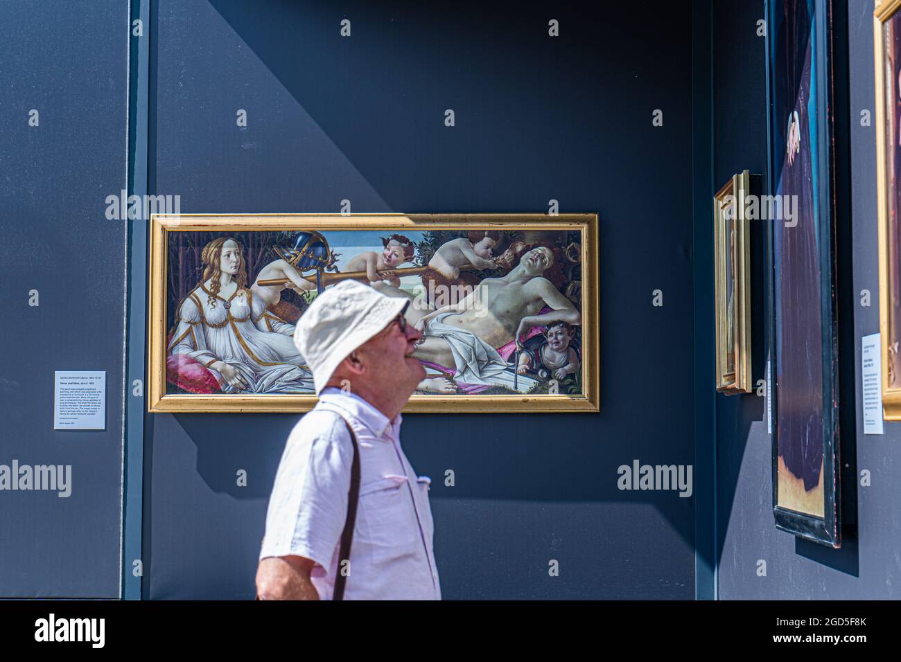 Festival square van gogh hi-res stock photography and images - Alamy