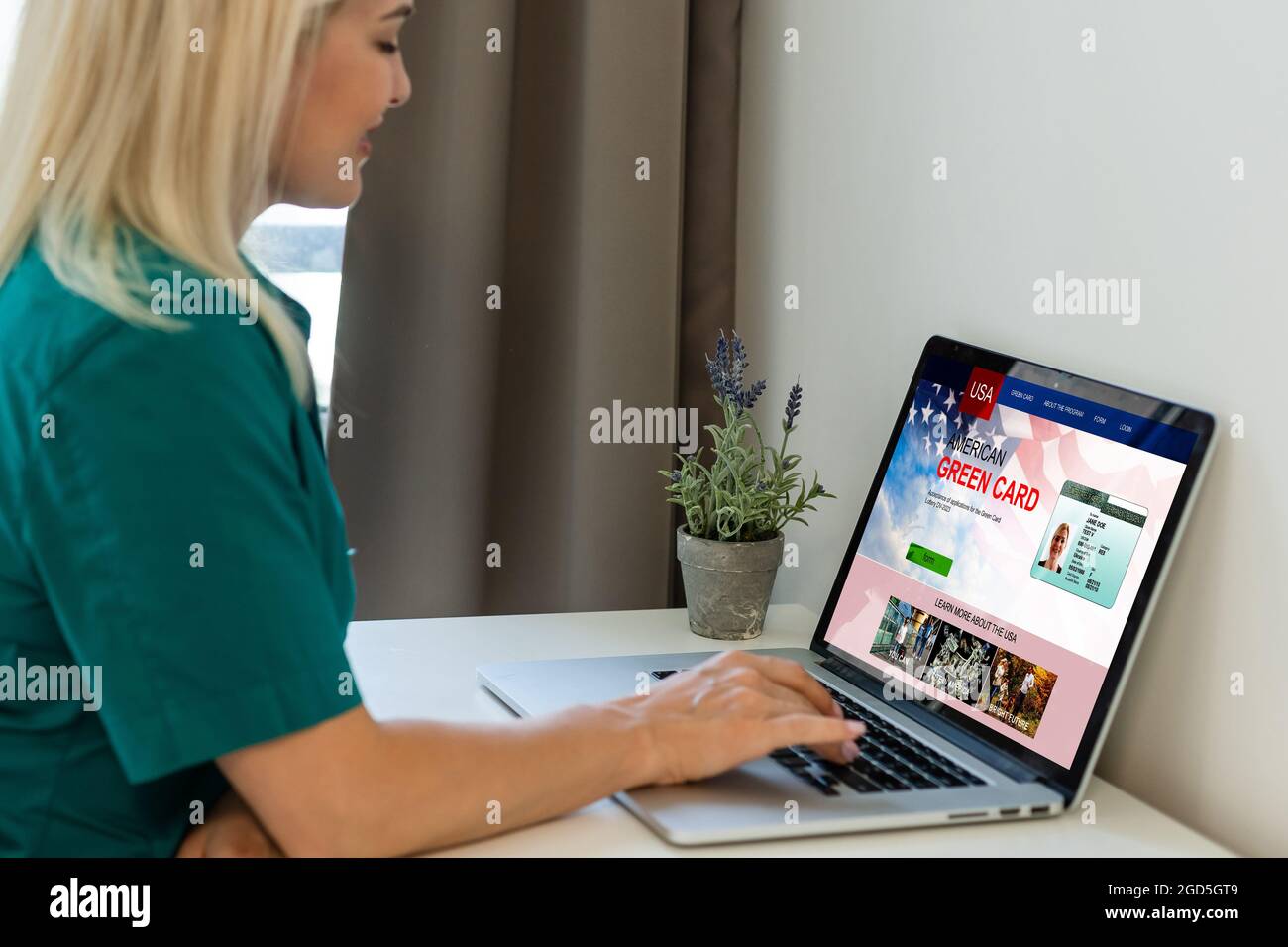 Permanent resident card hi-res stock photography and images - Alamy