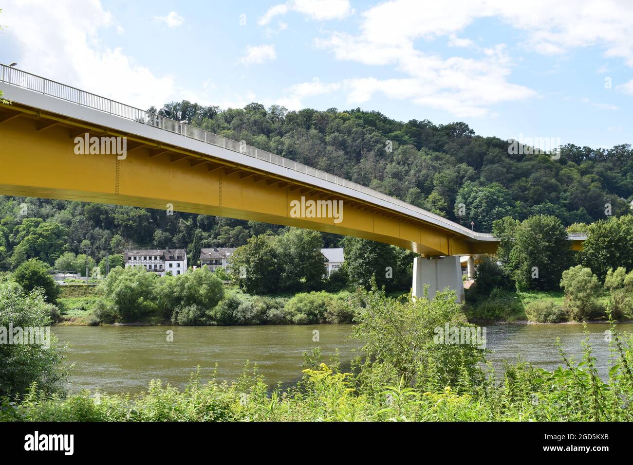yellow Mosel bridge Kobern-Gondorf Stock Photo - Alamy