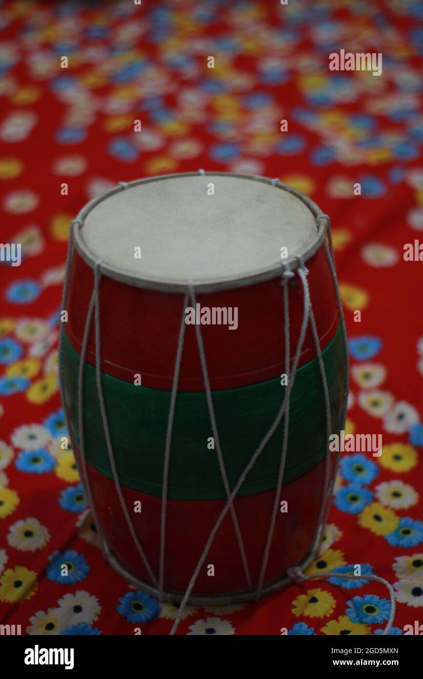 Music wallpaper hi-res stock photography and images - Alamy