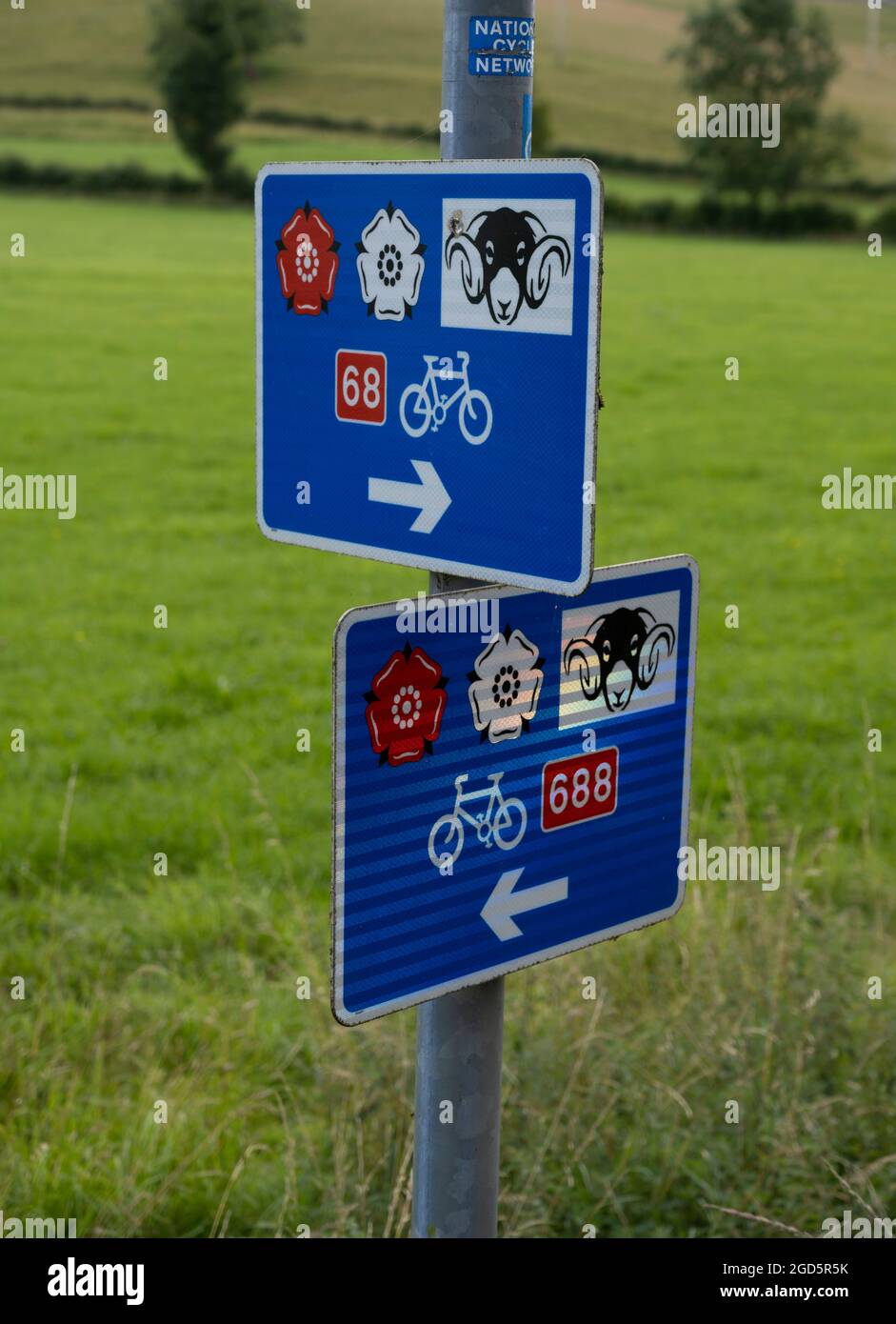 Yorkshire Dales cycleway signage at Winterburn Stock Photo - Alamy