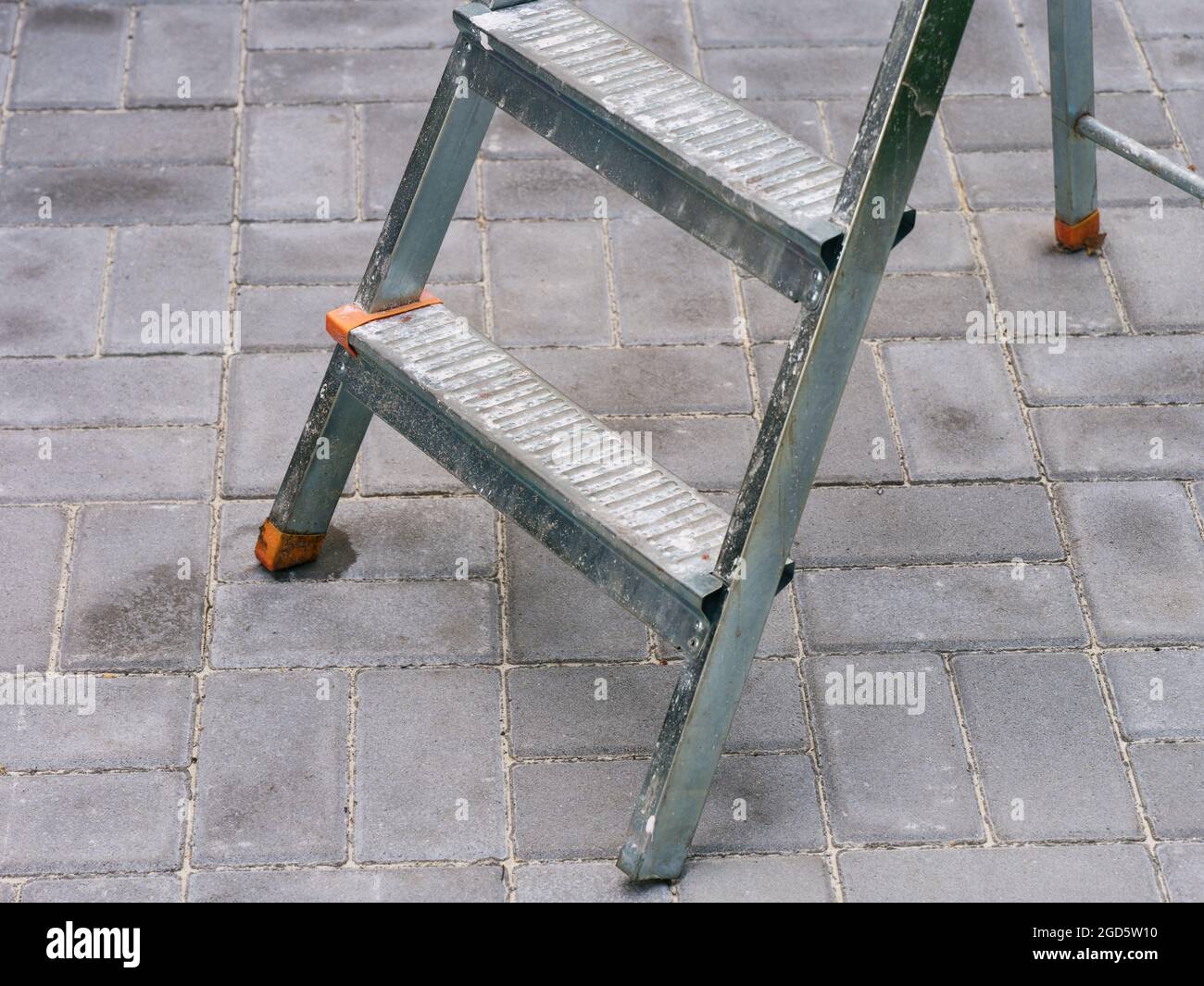 Metallic ladder hi-res stock photography and images - Alamy