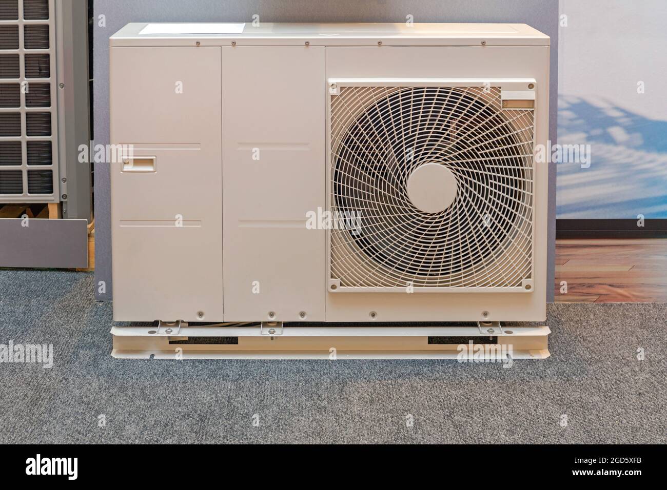 Big Air Conditioner Hvac Exterior Unit Box Stock Photo - Alamy