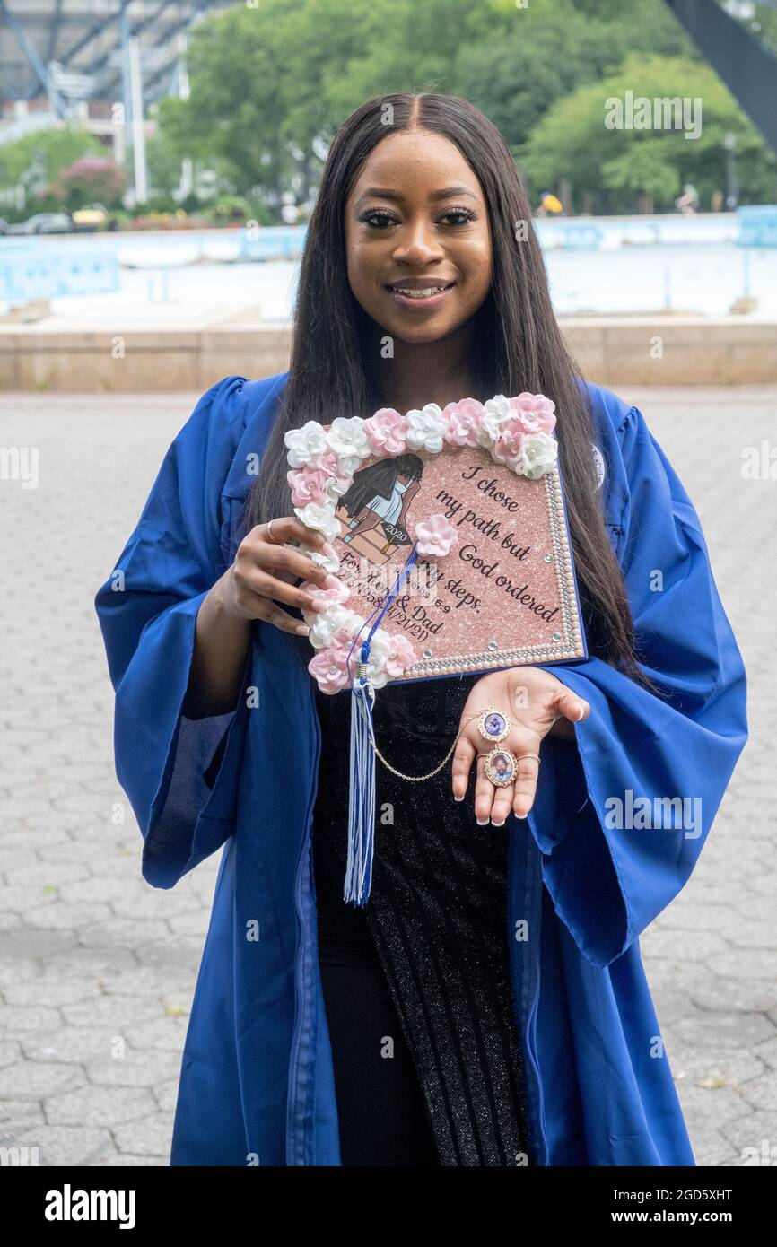 College Graduation Hat Decoration Ideas