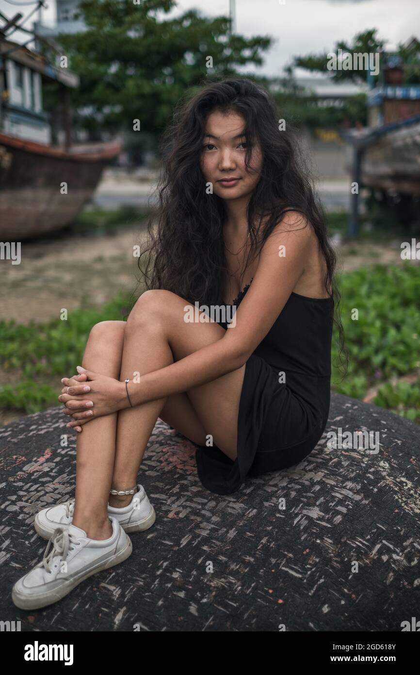 Curly Hair Legs How To Be Confident With Your Body Hair | Tips 🌷