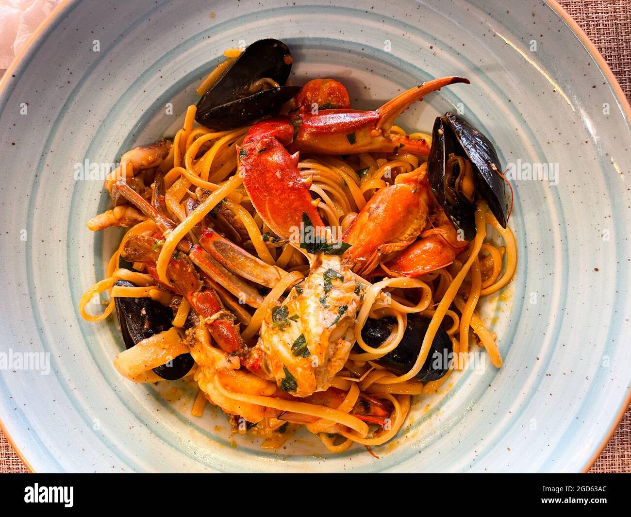 restaurant food delivery. Pasta spaghetti with seafood mussels Stock ...