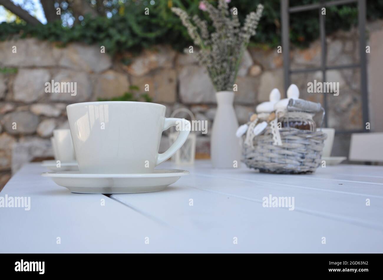 Afternoon tea office hi-res stock photography and images - Alamy