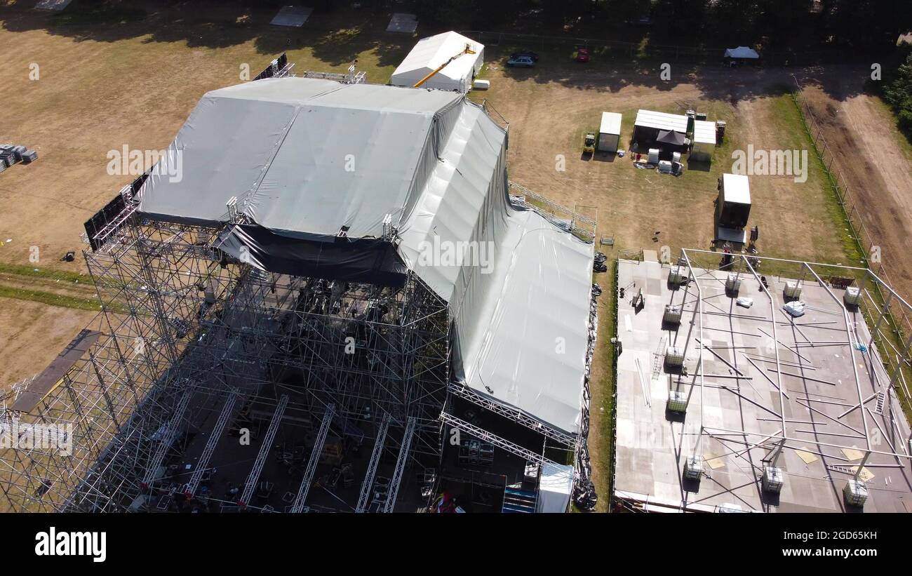 outdoor stage steel structure setting Stock Photo - Alamy