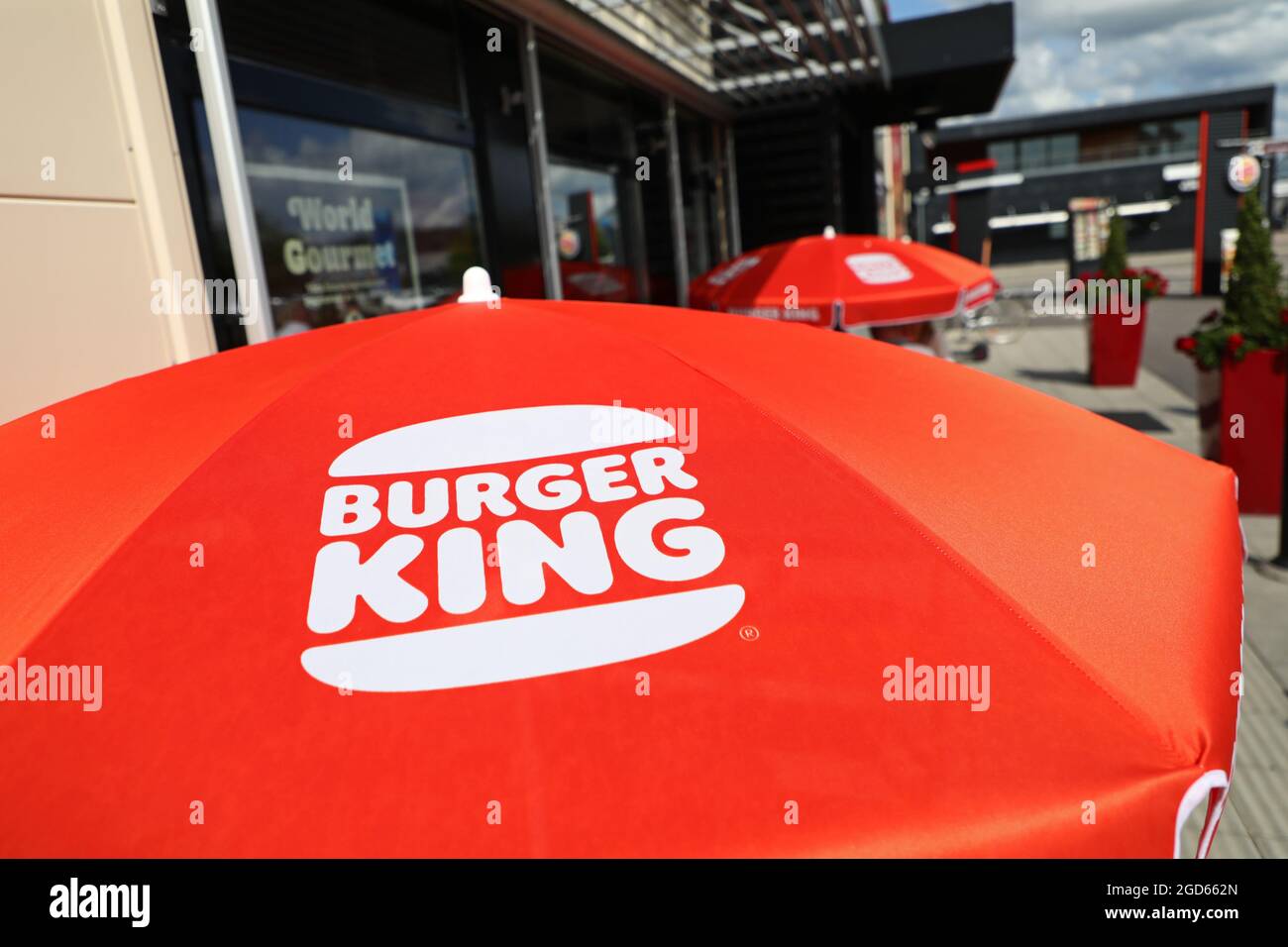 Burger king logo signs hi-res stock photography and images - Alamy
