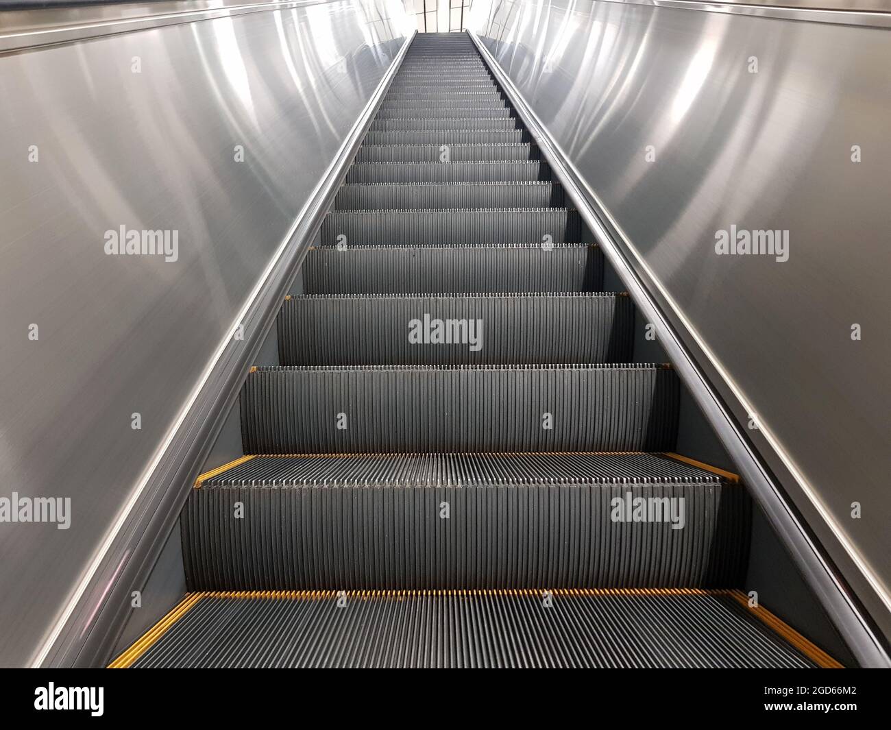 Escalator step inside Stock Photo - Alamy