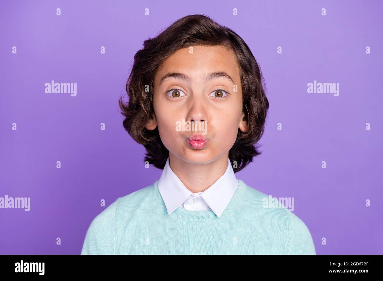 Preteen boy kiss hi-res stock photography and images - Alamy
