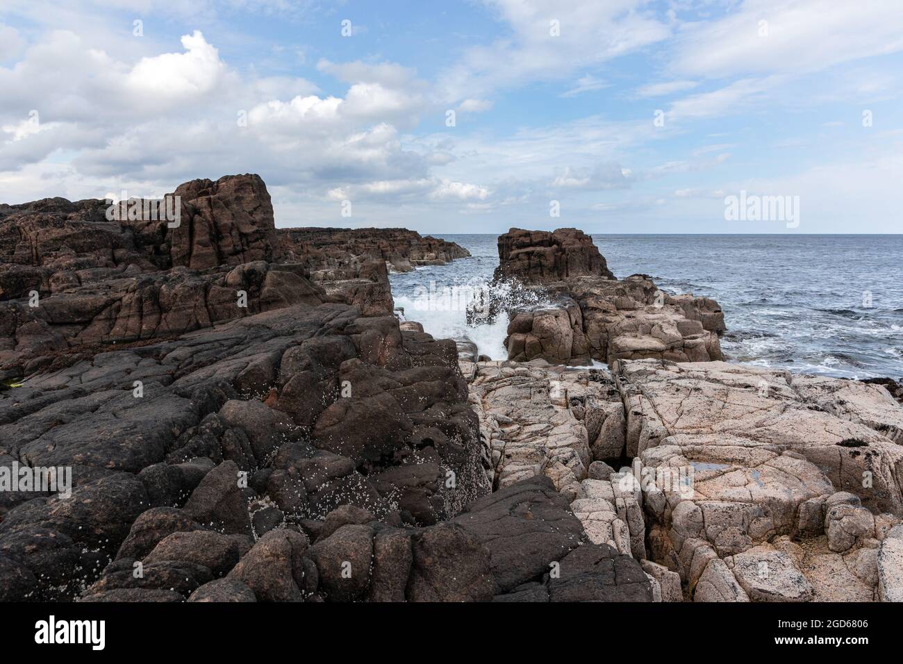 Cost line of an corran beach isle of skye Stock Photo - Alamy