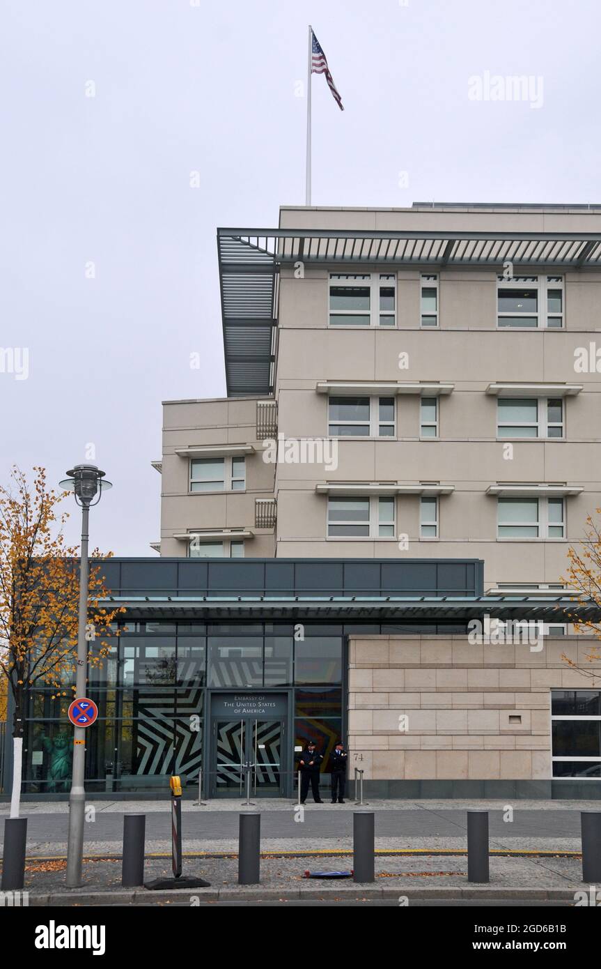 American defence policy hi-res stock photography and images - Alamy