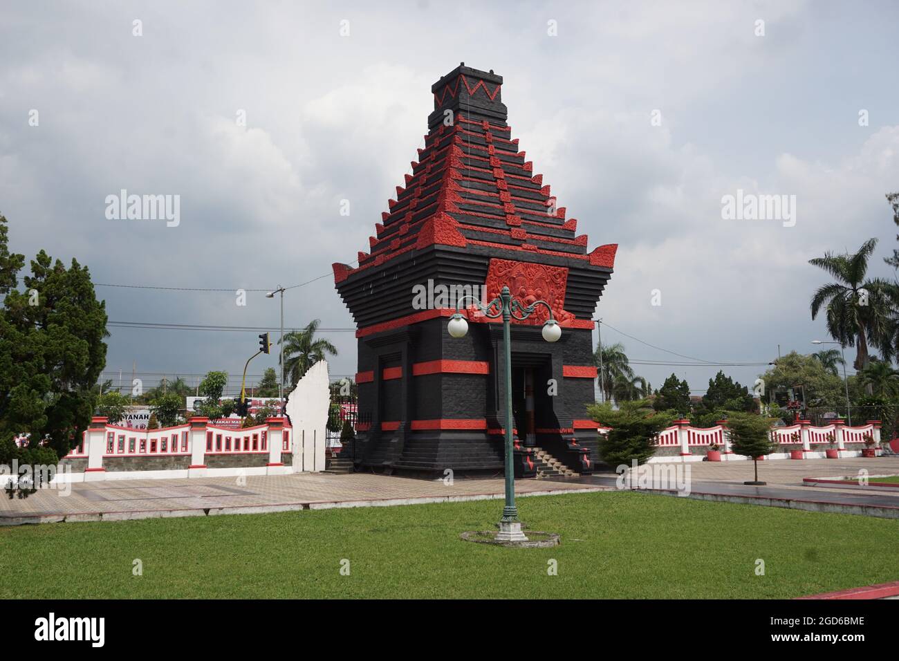 The Beautiful Gate Of Taman Makam Pahlawan Raden Wijaya On Blitar East
