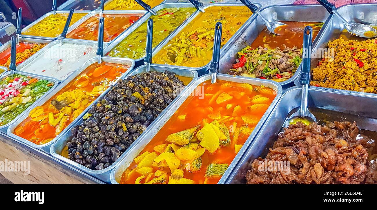 Various offers of Thai food and cuisine at Bangrak market on Koh Samui ...