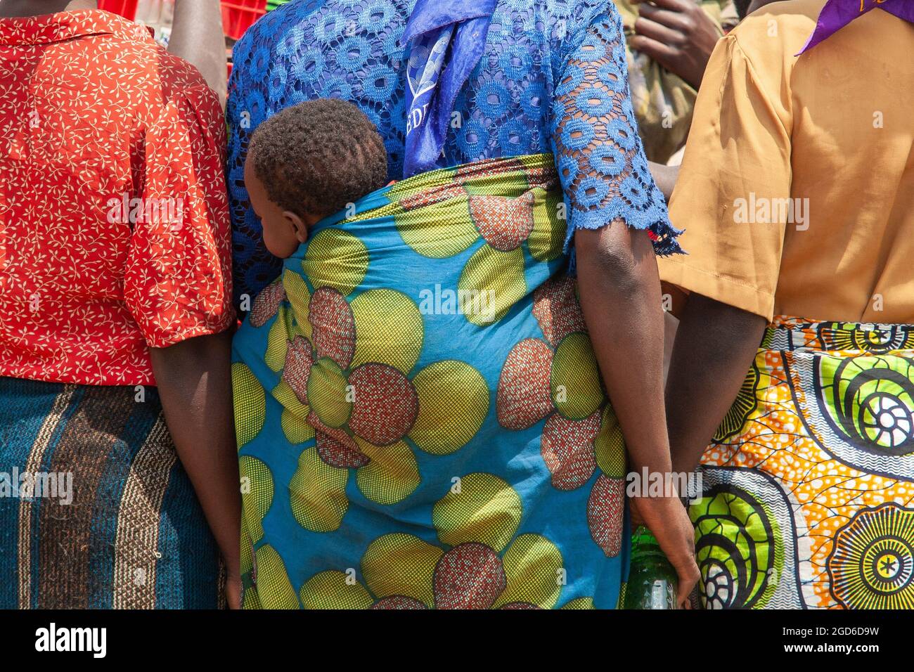 How To Carry Baby African Style at Amy Hartzell blog