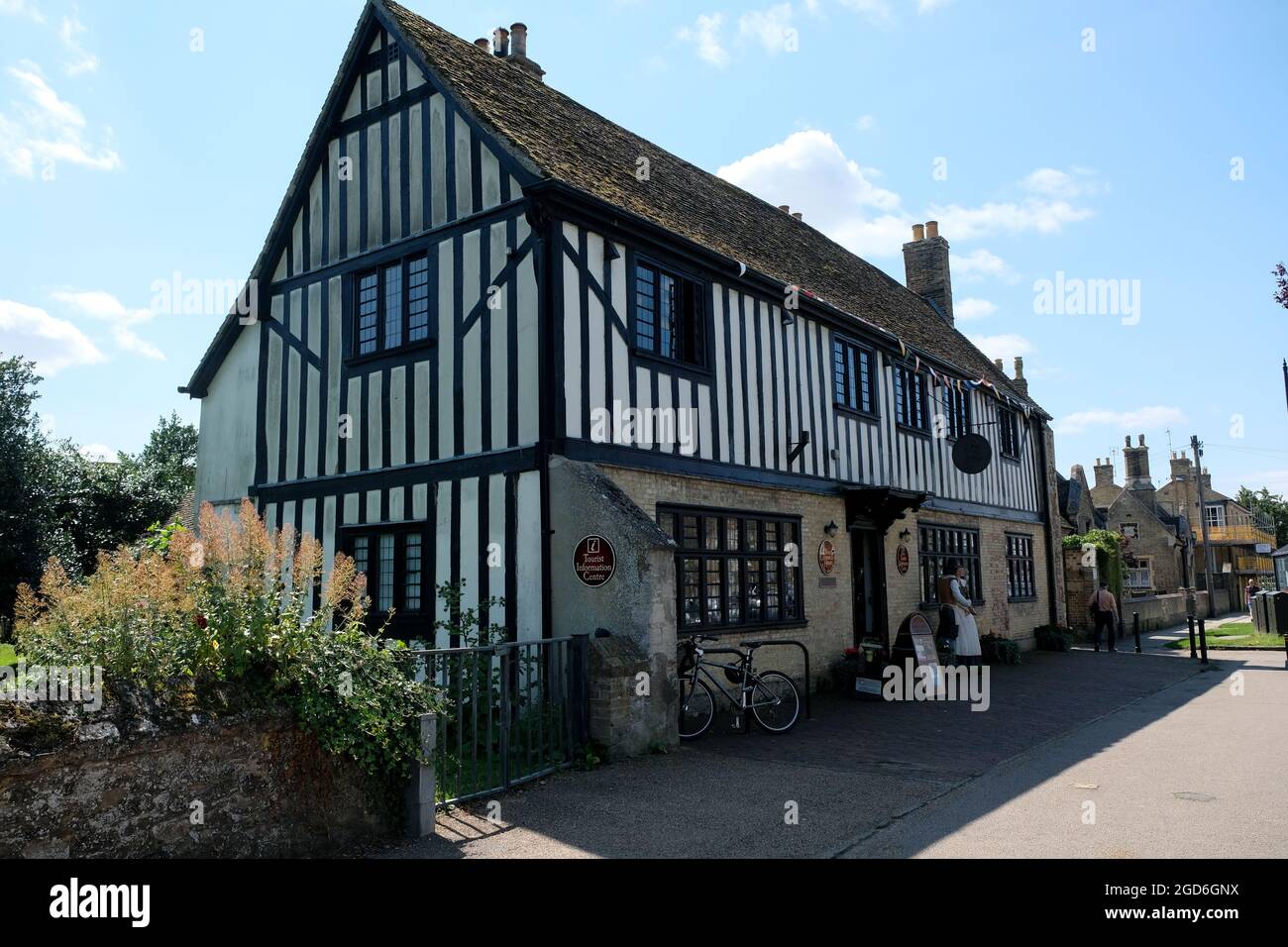 Ely, Cambridgeshire, UK. 11th August 2021. UK Weather: sunny day in Ely ...