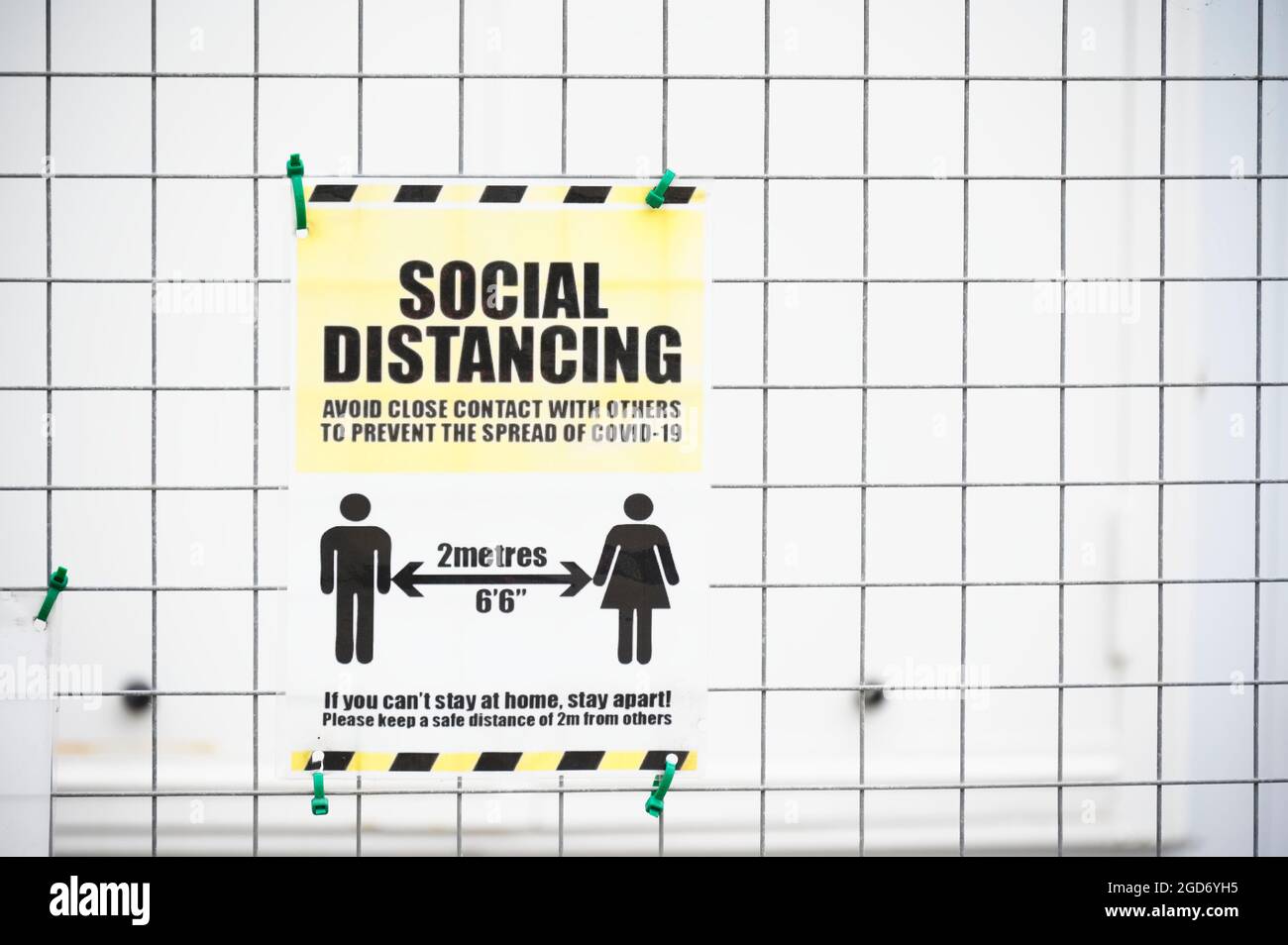 Respect social distancing sign hi-res stock photography and images - Alamy