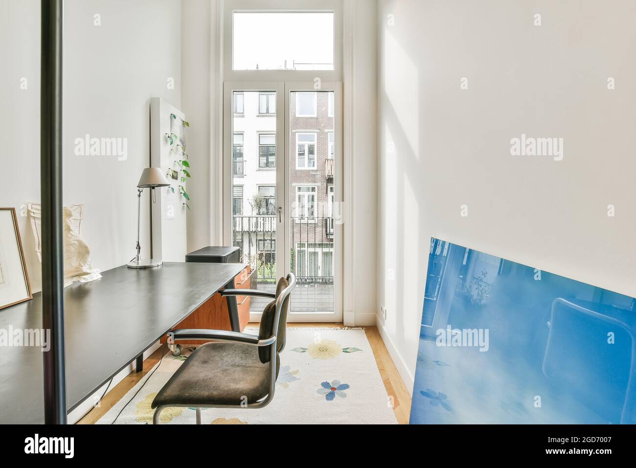 Bright interior design of a luxury house Stock Photo - Alamy