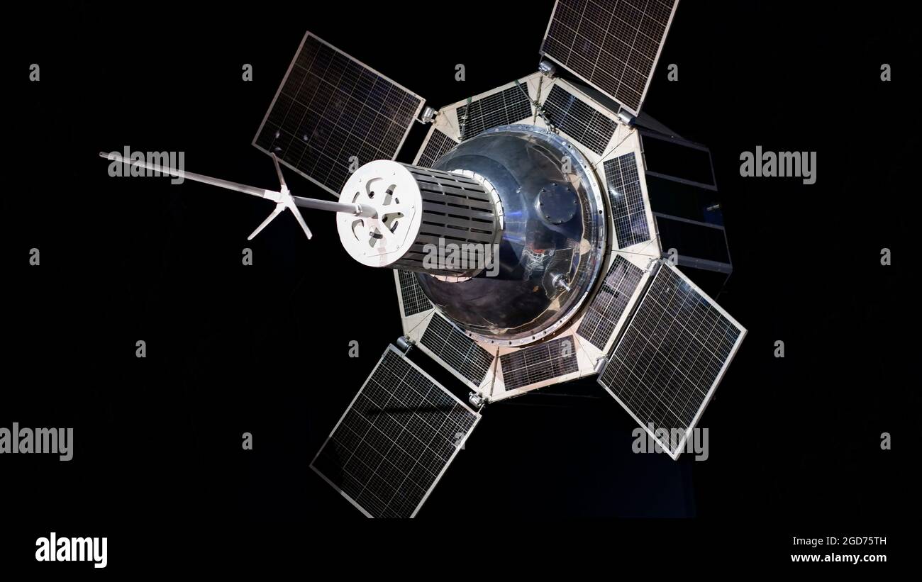 Model research satellite hi-res stock photography and images - Alamy