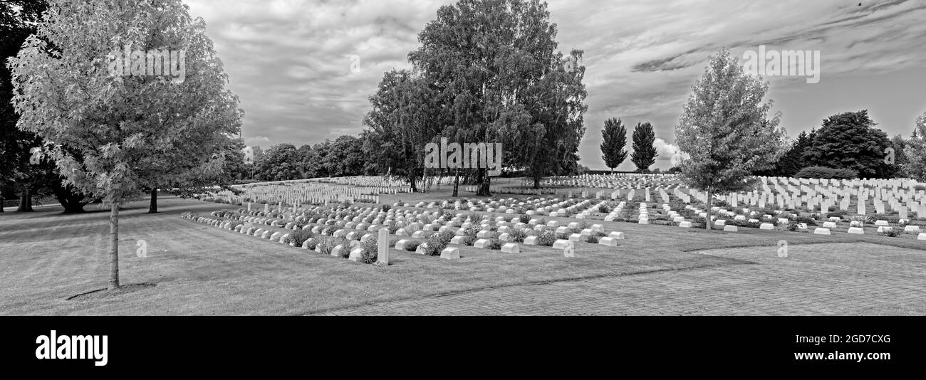 HQ Panorama - Hanover War Cemetery (CWGC) 2. WW and Military Cemetery ...