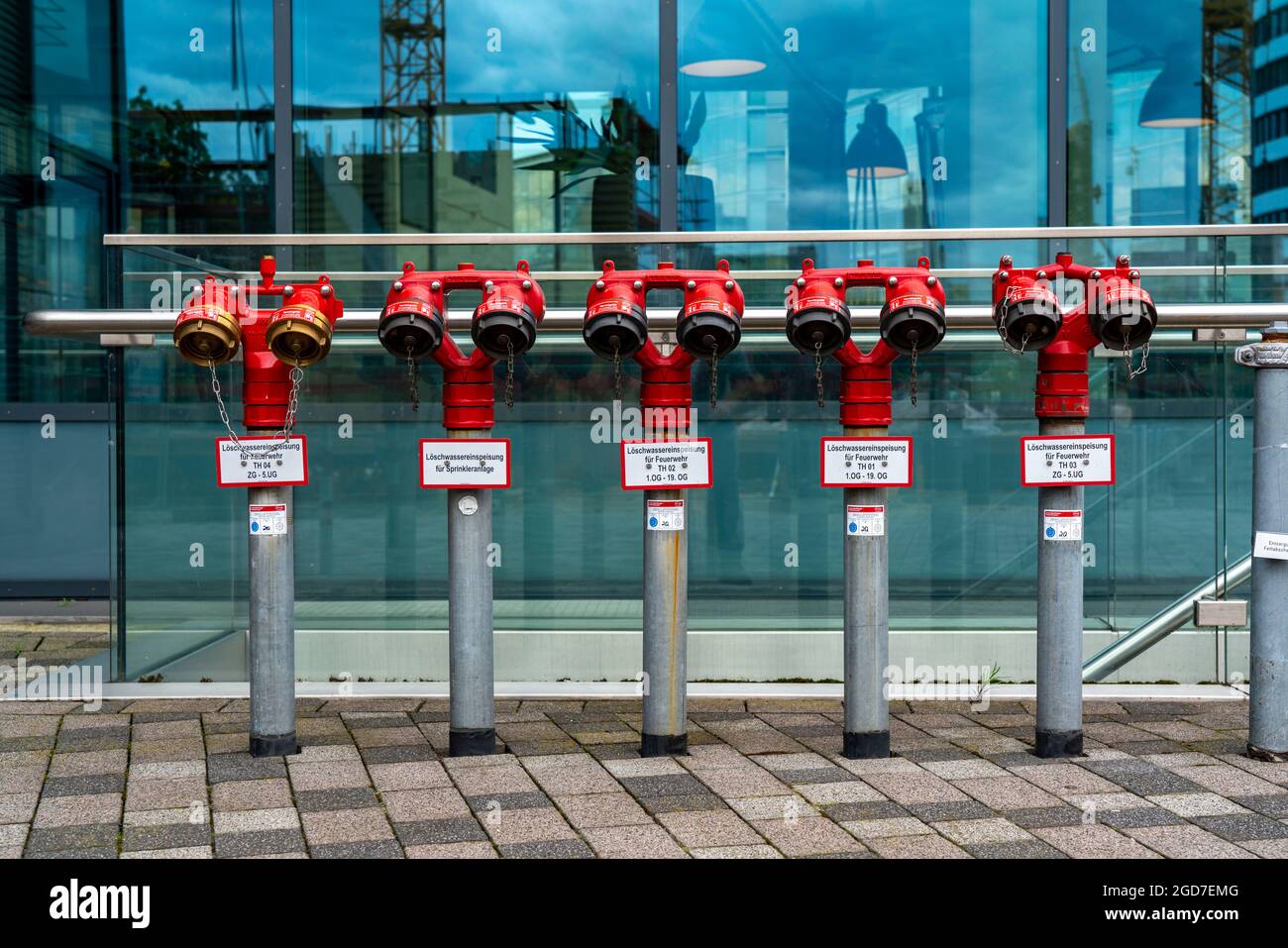 Fire protection pipe fittings hi-res stock photography and images - Alamy