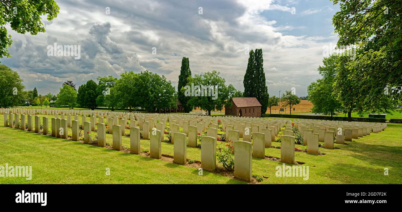HQ Panorama - Hanover War Cemetery (CWGC) 2. WW and Military Cemetery ...