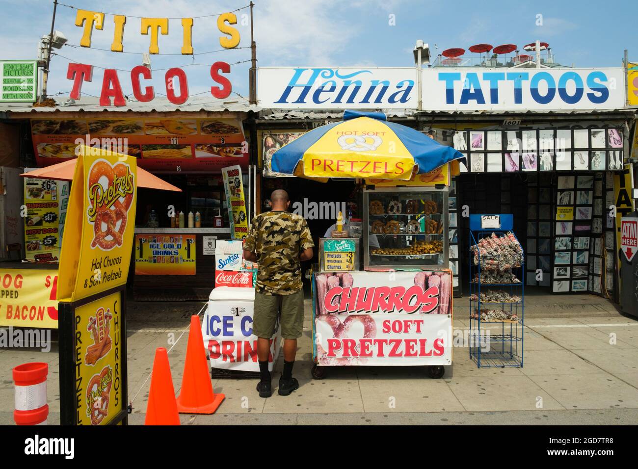 Pretzel stand, Venice Beach, Los Angeles, California, United States of ...