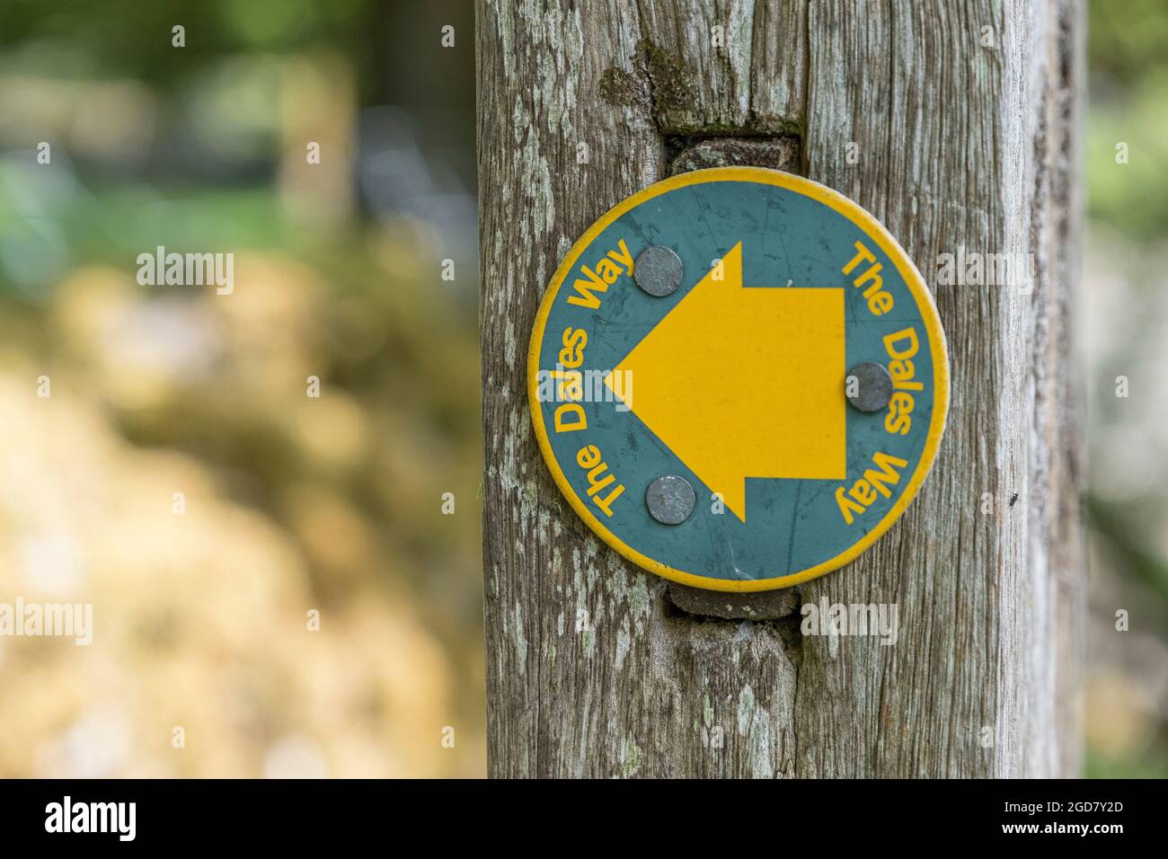 Dales Way Signpost, Kettlewell in the Yorkshire Dales National Park ...