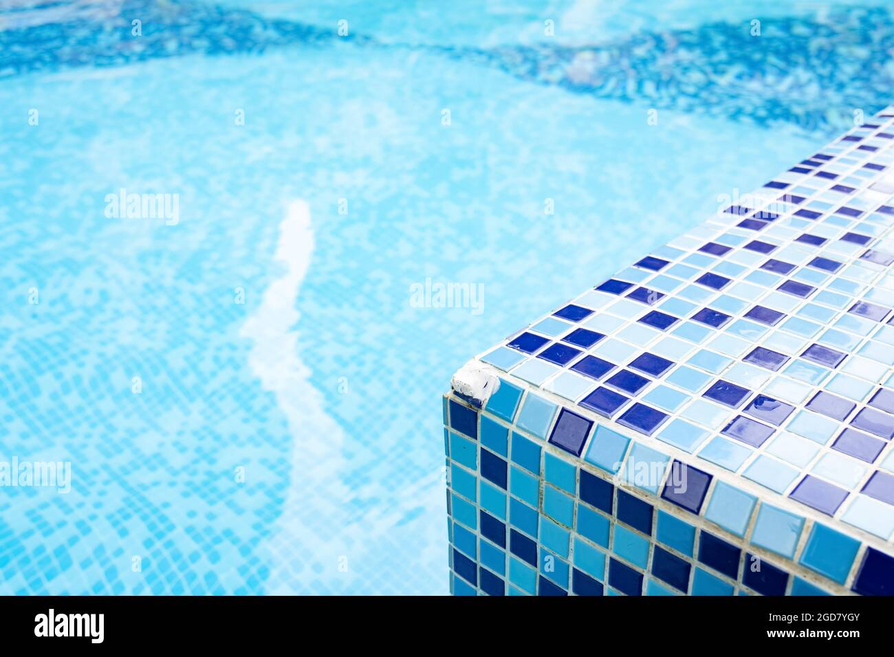 corner edge of a swimming pool in a sunny day Stock Photo - Alamy