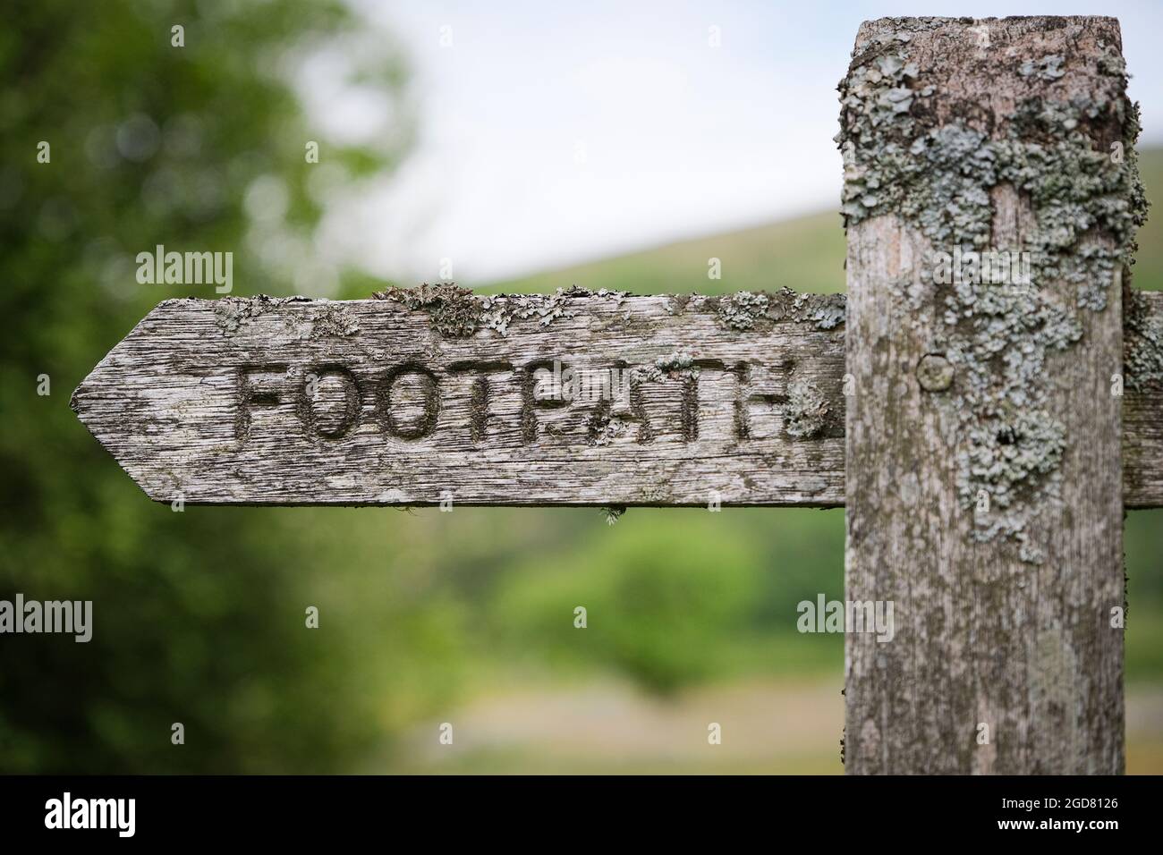 Signpost near Kettlewell, Yorkshire Dales National Park, UK Stock Photo ...