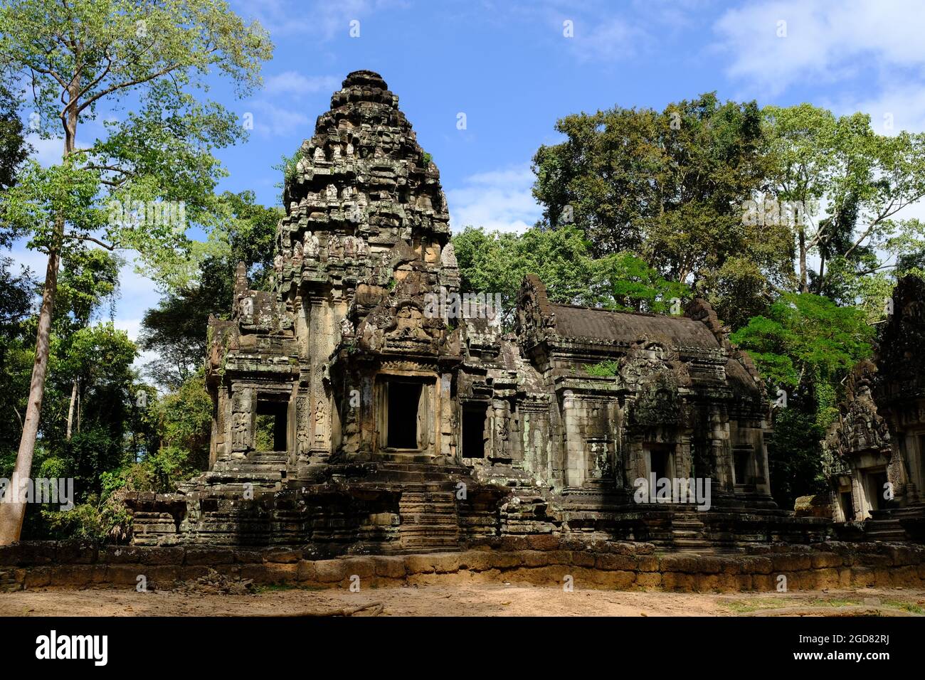 Cambodia Krong Siem Reap Angkor Wat - Jungle-surrounded ruins hindu ...