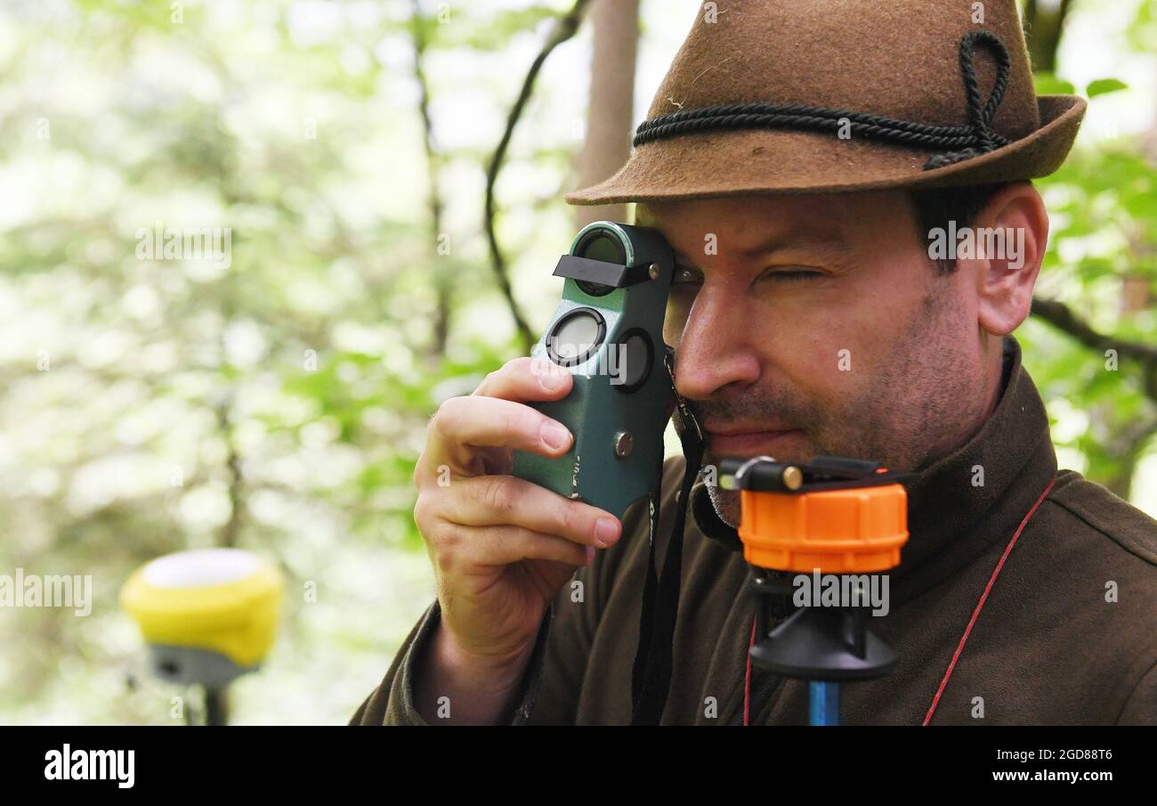 Relascope hi-res stock photography and images - Alamy