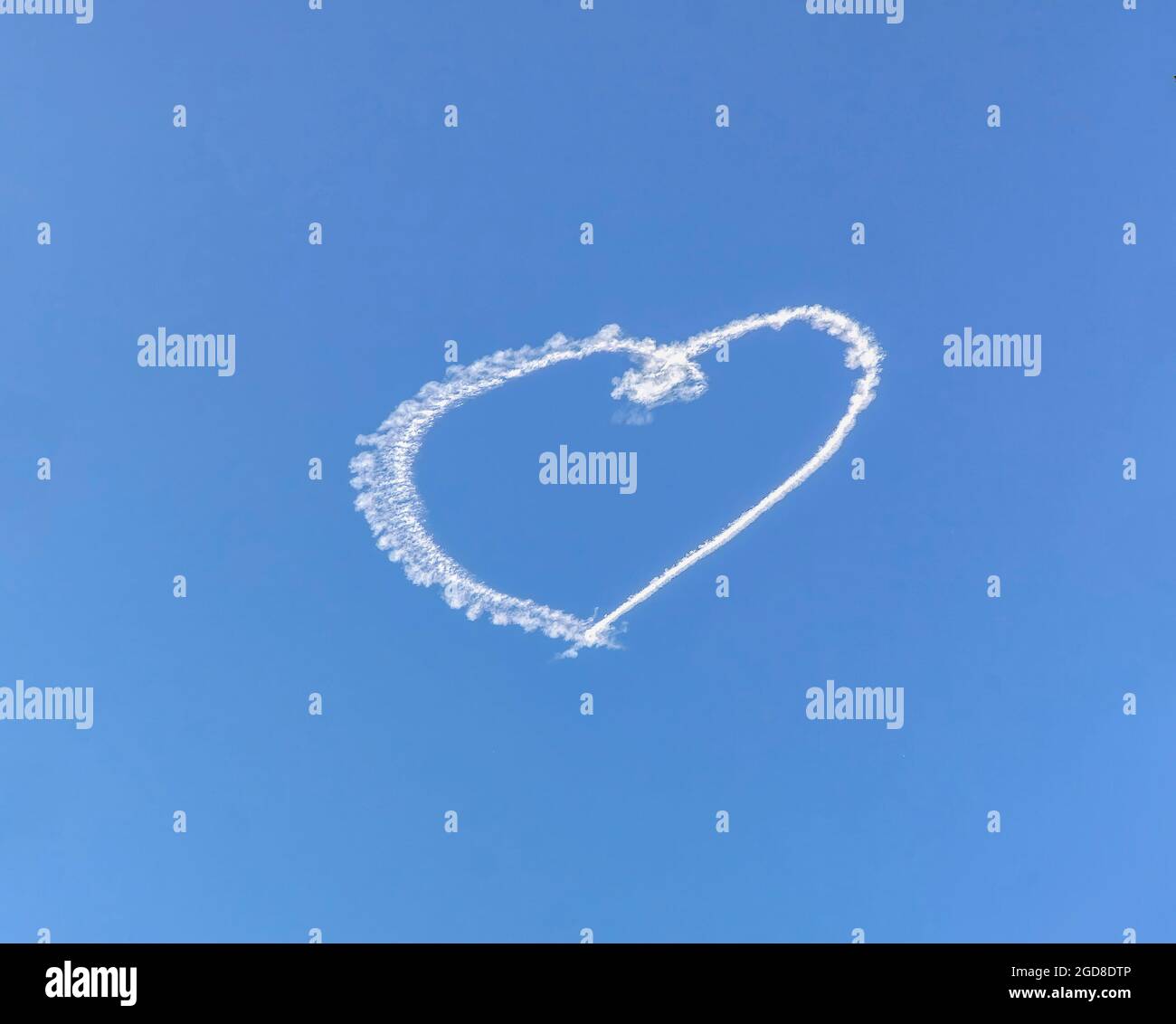 Heart shape cloud in sky hi-res stock photography and images - Alamy