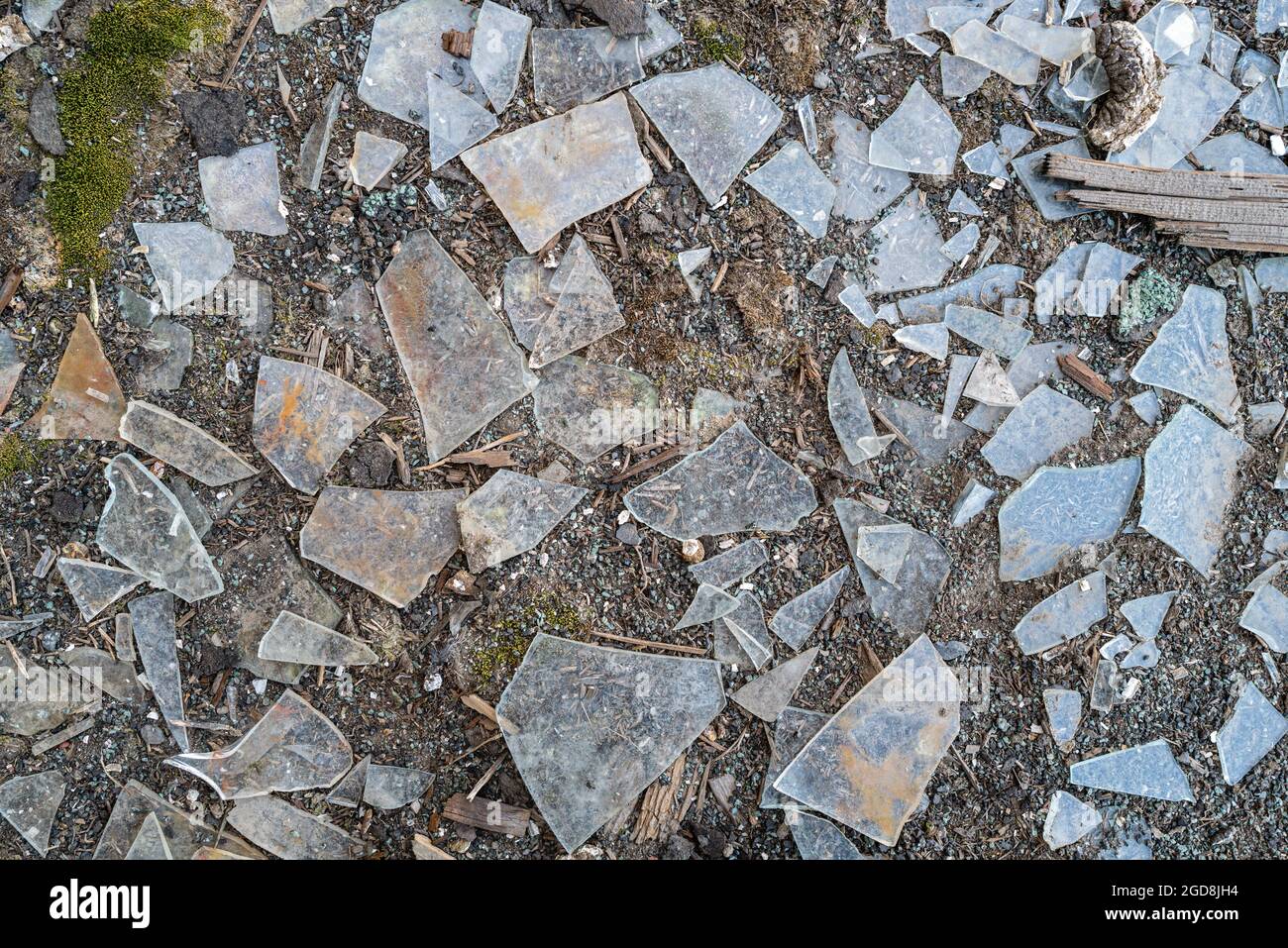 Ground shards hi-res stock photography and images - Alamy