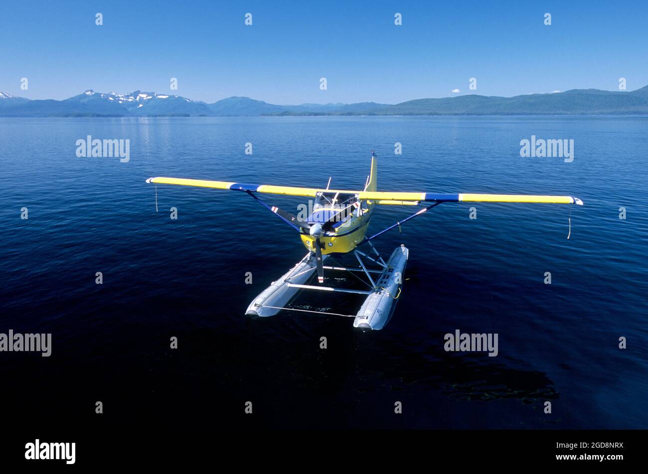 Cessna 180 seaplane hi-res stock photography and images - Alamy