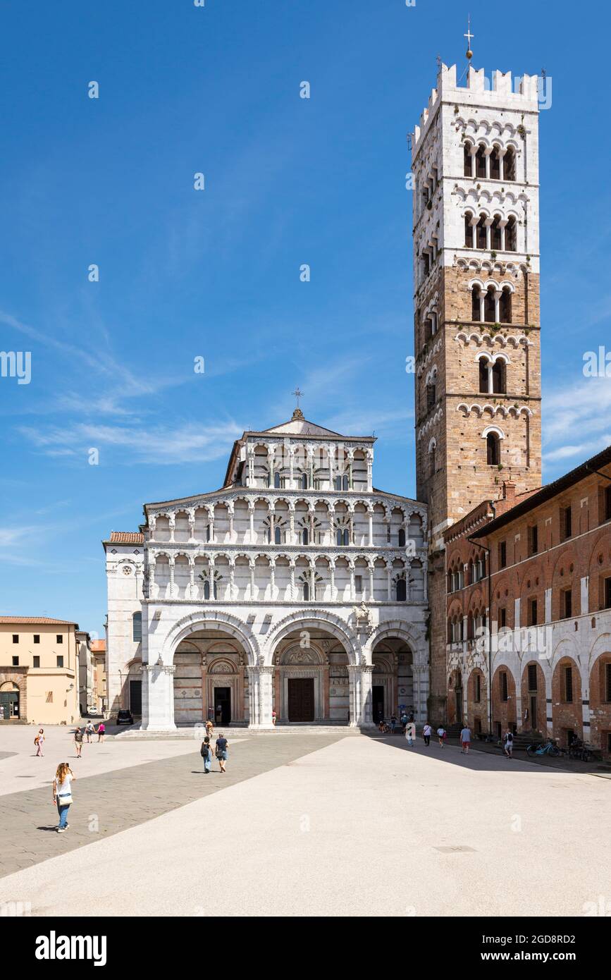 Romanesque facade marble architecture hi-res stock photography and ...