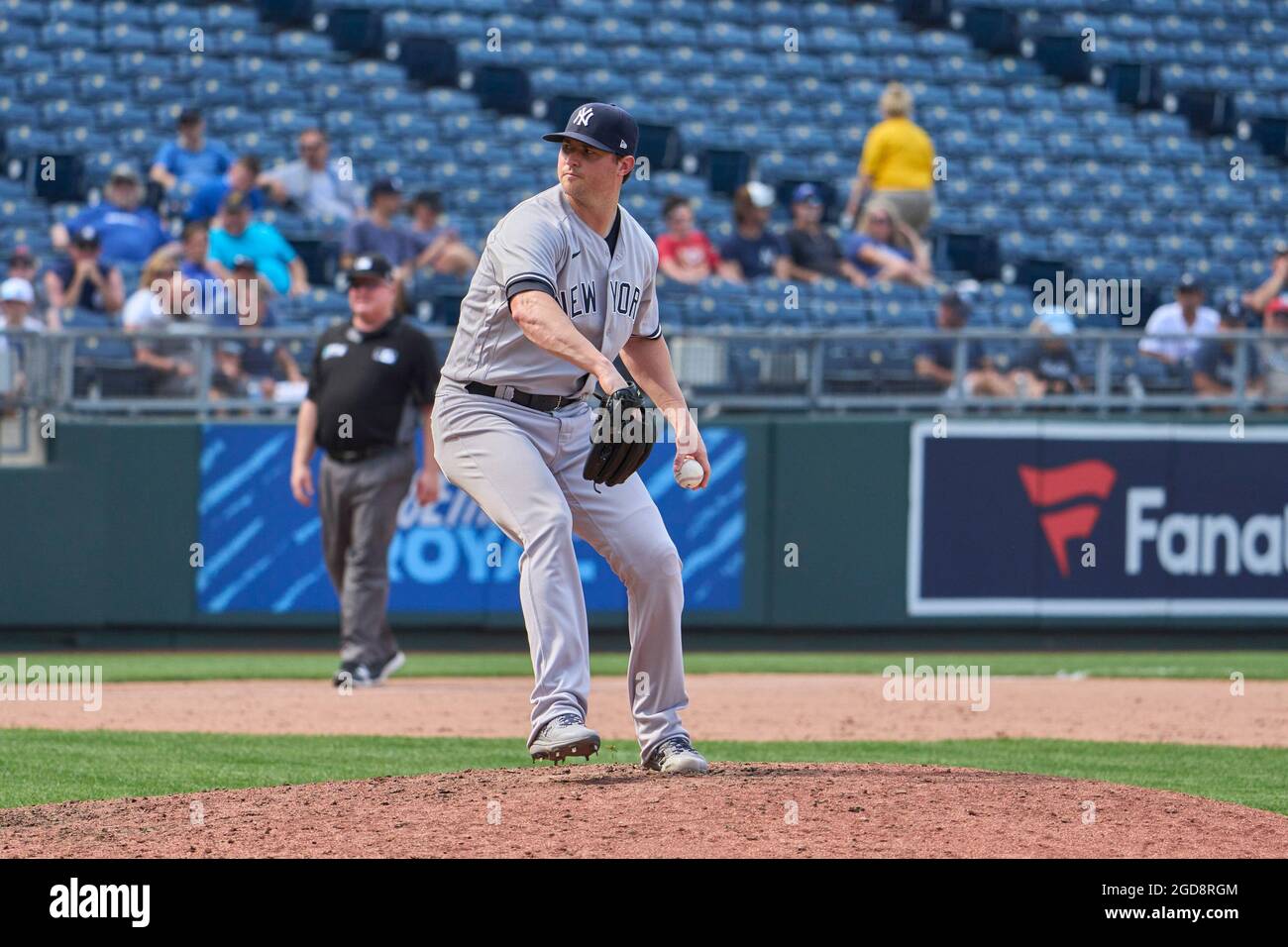 Kansas City, USA. August 11 2021: New York pitcher Zack Britton (53 ...