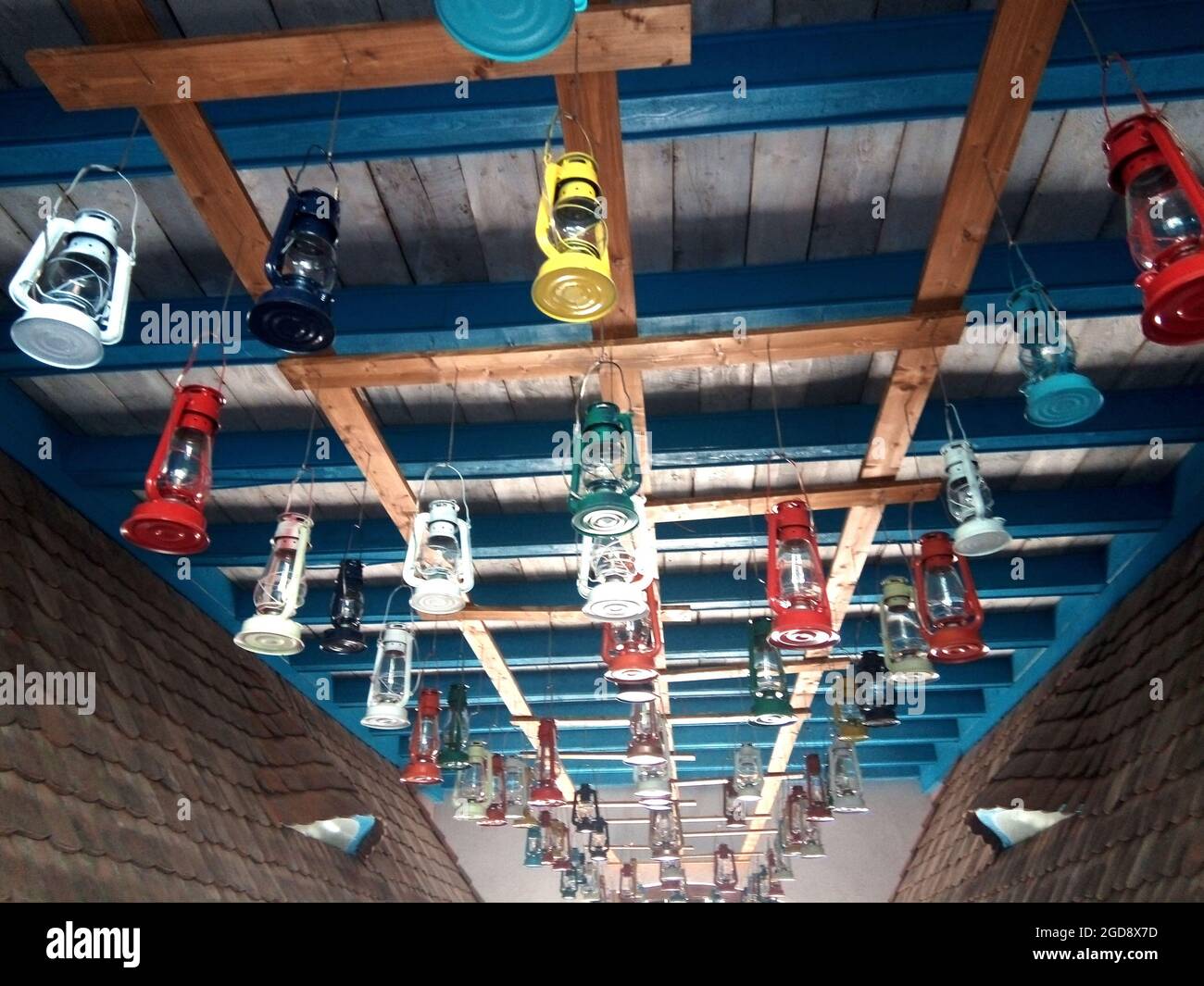Lamps hanging from roof hi-res stock photography and images - Alamy