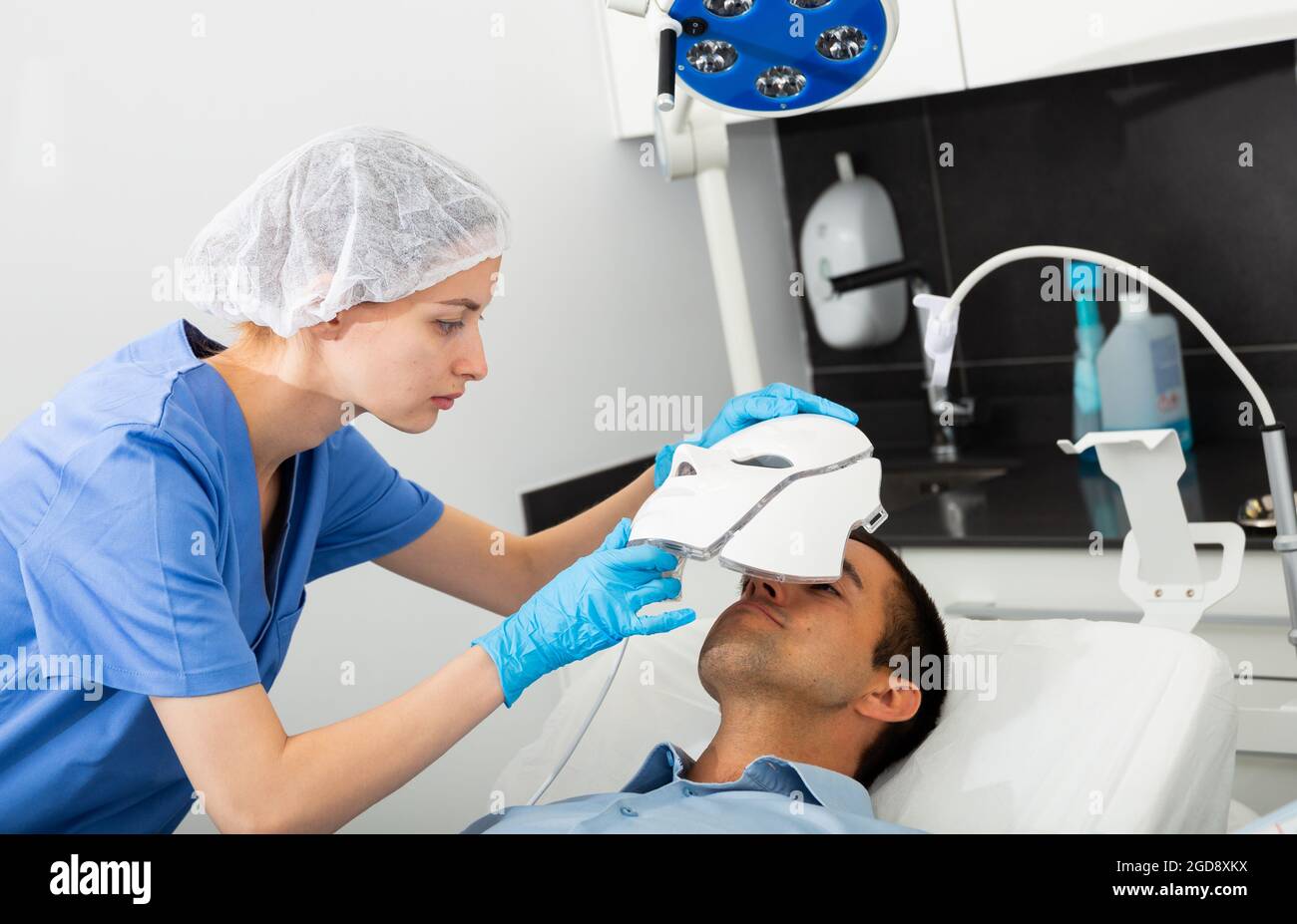 Facial led mask hi-res stock photography and images - Alamy