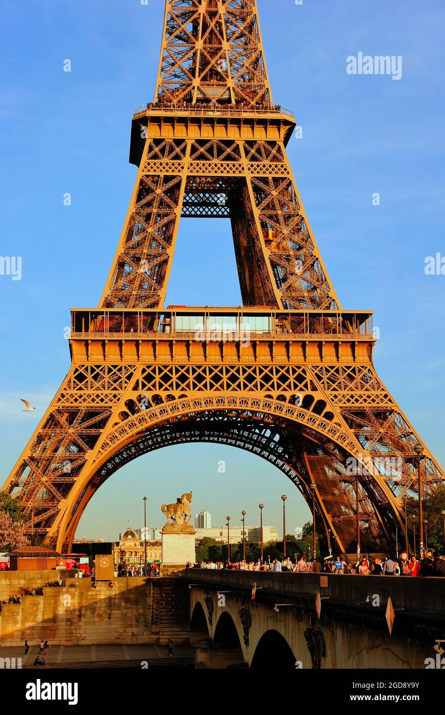 Pont de iena hi-res stock photography and images - Alamy